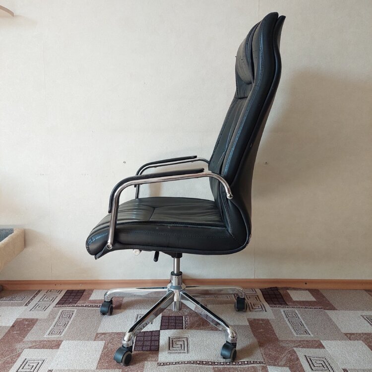 Офисное (компьютерное) кресло для дома или работы 1500 руб